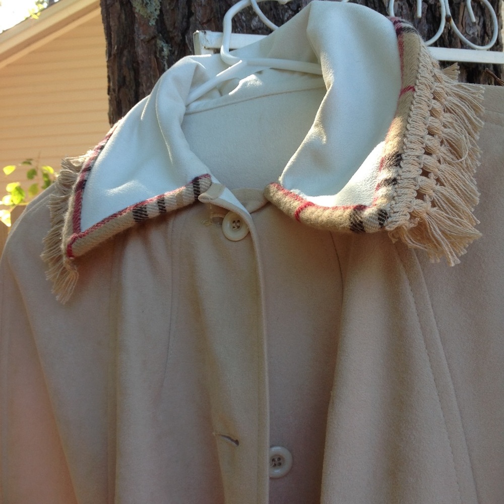 Beautiful And Reversible Rare Cape - Gem